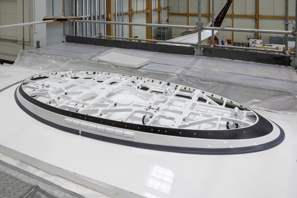 Engineering Team Innovates New Aircraft Antenna System – Jet Aviation